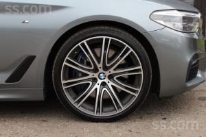 Grey BMW 540 2018 in Riga, with an engine capacity of 3.00 L and mileage of 312 thousand km for 22300 €, photo 34 on AUTOMOTO.COM.LV