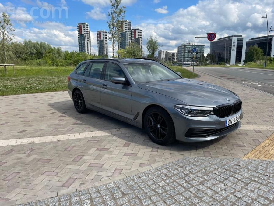 Pelēks BMW 540 2019 Rīga, ar dzinēja tilpumu 3.00 L un nobraukumu 263 tūkst. km par 24700 €, foto 1 vietnē AUTOMOTO.COM.LV