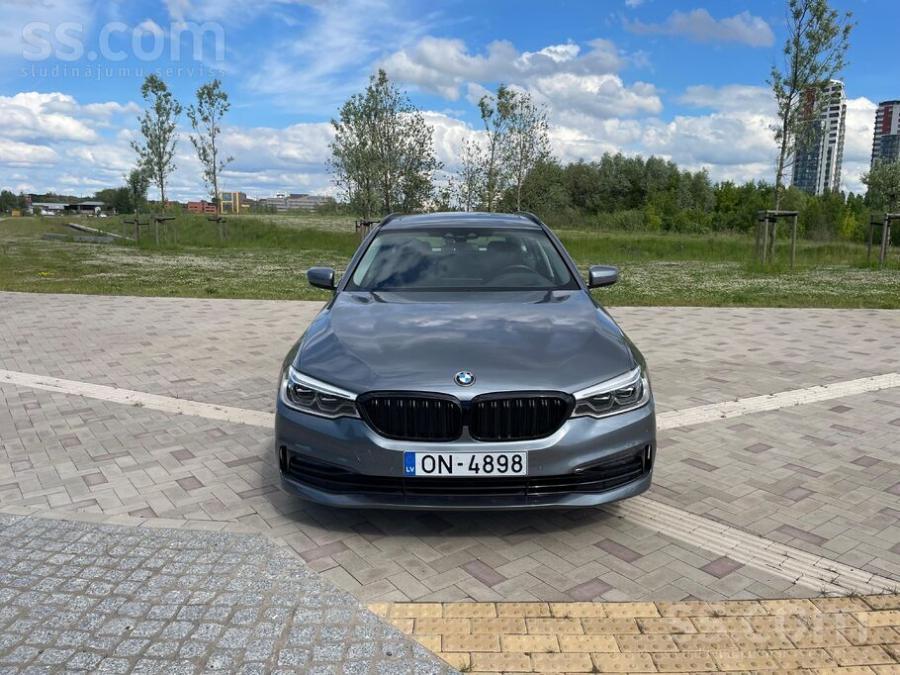 Pelēks BMW 540 2019 Rīga, ar dzinēja tilpumu 3.00 L un nobraukumu 263 tūkst. km par 24700 €, foto 3 vietnē AUTOMOTO.COM.LV