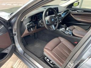 Pelēks BMW 540 2019 Rīga, ar dzinēja tilpumu 3.00 L un nobraukumu 263 tūkst. km par 24700 €, foto 9 vietnē AUTOMOTO.COM.LV
