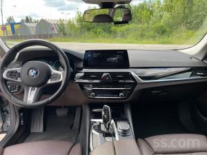 Pelēks BMW 540 2019 Rīga, ar dzinēja tilpumu 3.00 L un nobraukumu 263 tūkst. km par 24700 €, foto 13 vietnē AUTOMOTO.COM.LV
