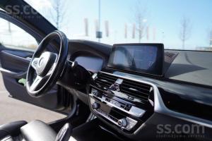 Grey BMW 540 2020 in Riga, with an engine capacity of 3.00 L and mileage of 180 thousand km for 27000 €, photo 14 on AUTOMOTO.COM.LV