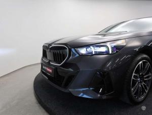 Pelēks BMW 540 2025 Tallina, ar dzinēja tilpumu 0.00 L un nobraukumu 27 tūkst. km par 69900 €, foto 9 vietnē AUTOMOTO.COM.LV