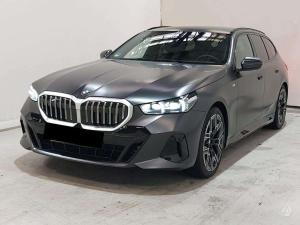 Pelēks BMW 540 2025 Viļņa, ar dzinēja tilpumu 2.99 L un nobraukumu 15 tūkst. km par 59999 €, foto  vietnē AUTOMOTO.COM.LV