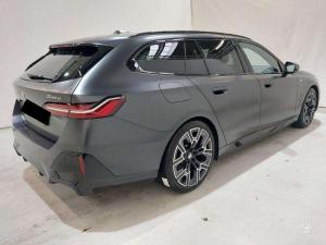 Pelēks BMW 540 2025 Viļņa, ar dzinēja tilpumu 2.99 L un nobraukumu 15 tūkst. km par 59999 €, foto 3 vietnē AUTOMOTO.COM.LV