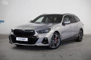 Pelēks BMW 540 2025 Viļņa, ar dzinēja tilpumu 3.00 L un nobraukumu 65 tūkst. km par 61991 €, foto  vietnē AUTOMOTO.COM.LV