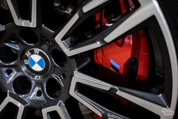 Pelēks BMW 540 2025 Viļņa, ar dzinēja tilpumu 3.00 L un nobraukumu 65 tūkst. km par 61991 €, foto 9 vietnē AUTOMOTO.COM.LV