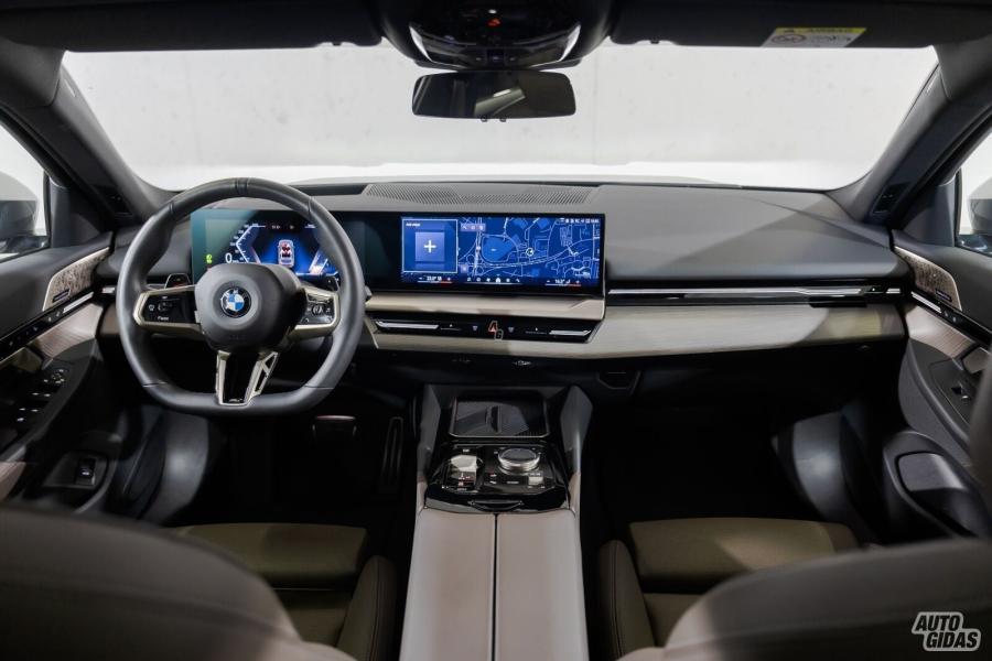 Pelēks BMW 540 2025 Viļņa, ar dzinēja tilpumu 3.00 L un nobraukumu 65 tūkst. km par 61991 €, foto 25 vietnē AUTOMOTO.COM.LV