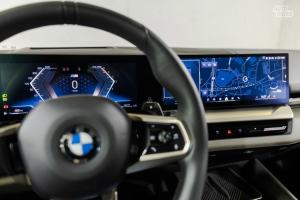 Pelēks BMW 540 2025 Viļņa, ar dzinēja tilpumu 3.00 L un nobraukumu 65 tūkst. km par 61991 €, foto 28 vietnē AUTOMOTO.COM.LV