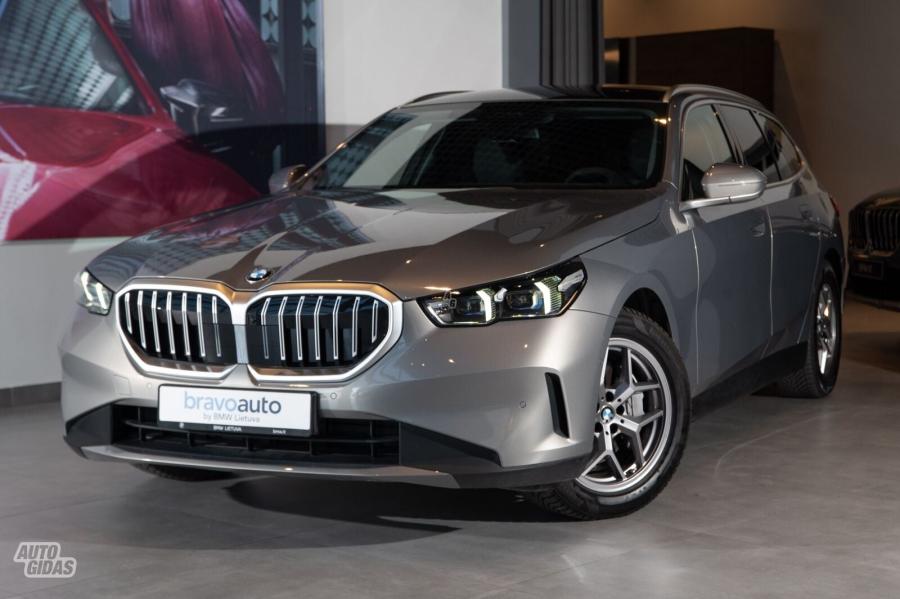 Pelēks BMW 540 2025 Kauņa, ar dzinēja tilpumu 3.00 L un nobraukumu 37 tūkst. km par 61741 €, foto 1 vietnē AUTOMOTO.COM.LV
