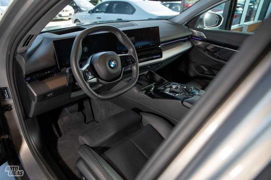 Pelēks BMW 540 2025 Kauņa, ar dzinēja tilpumu 3.00 L un nobraukumu 37 tūkst. km par 61741 €, foto 12 vietnē AUTOMOTO.COM.LV