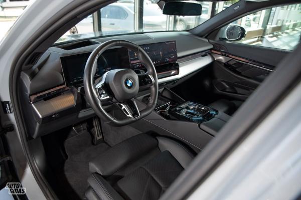 Pelēks BMW 540 2025 Kauņa, ar dzinēja tilpumu 3.00 L un nobraukumu 43 tūkst. km par 67771 €, foto 11 vietnē AUTOMOTO.COM.LV
