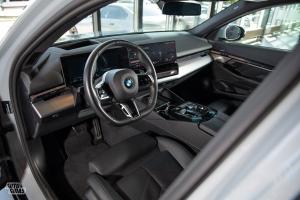Pelēks BMW 540 2025 Kauņa, ar dzinēja tilpumu 3.00 L un nobraukumu 43 tūkst. km par 67771 €, foto 11 vietnē AUTOMOTO.COM.LV