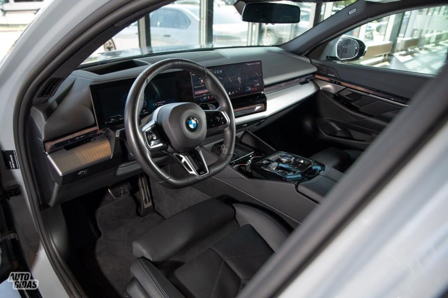 Pelēks BMW 540 2025 Kauņa, ar dzinēja tilpumu 3.00 L un nobraukumu 43 tūkst. km par 67771 €, foto 11 vietnē AUTOMOTO.COM.LV