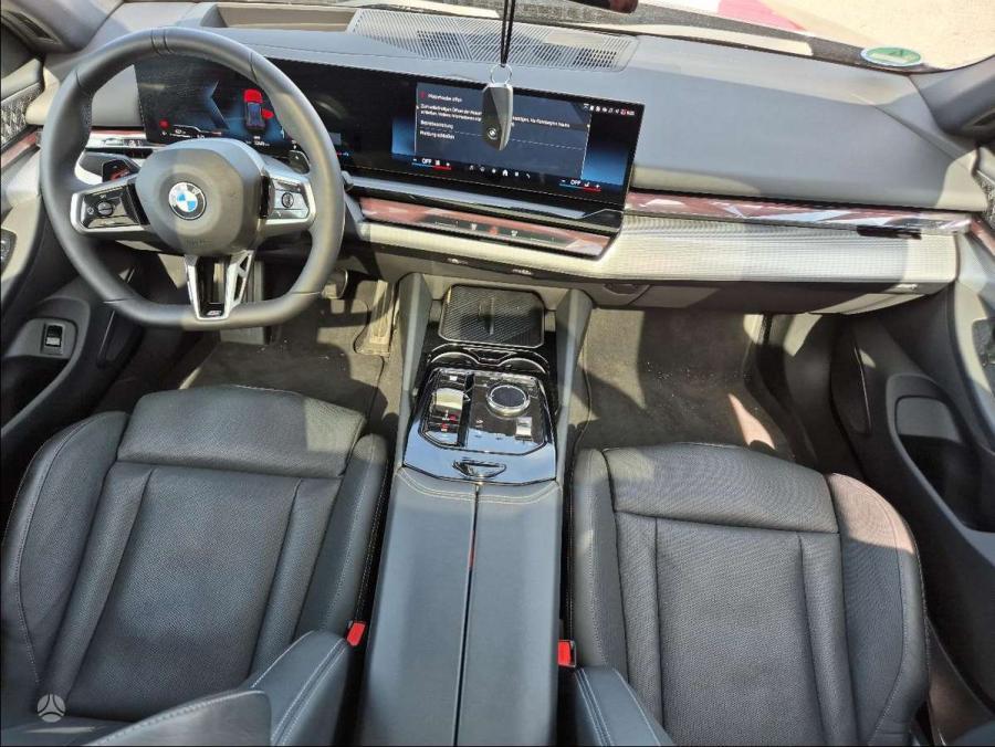 Grey BMW 540 2026 in Klaipeda, with an engine capacity of 2.99 L and mileage of 23 thousand km for 34250 €, photo 6 on AUTOMOTO.COM.LV