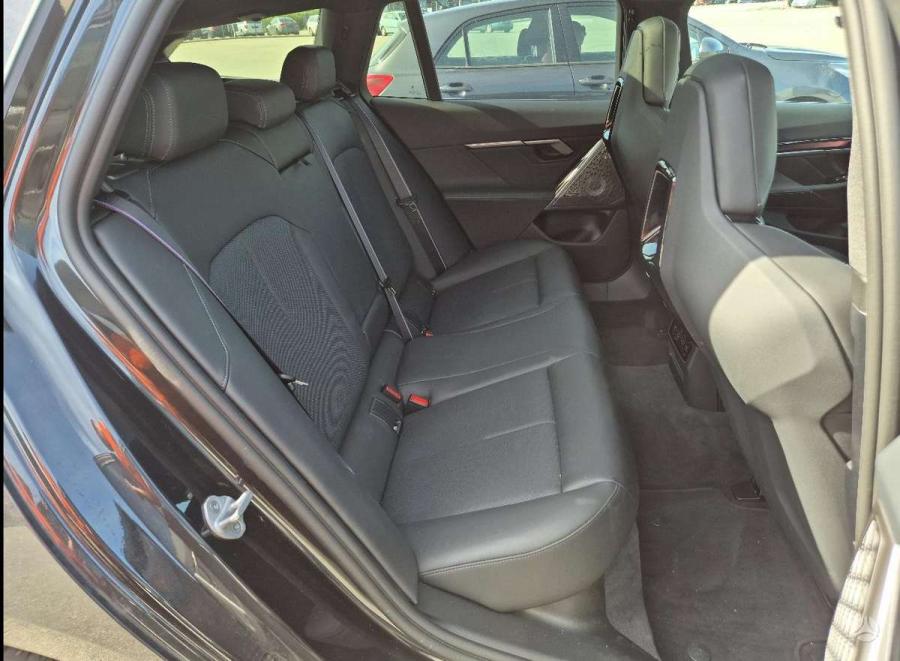 Grey BMW 540 2026 in Klaipeda, with an engine capacity of 2.99 L and mileage of 23 thousand km for 34250 €, photo 7 on AUTOMOTO.COM.LV