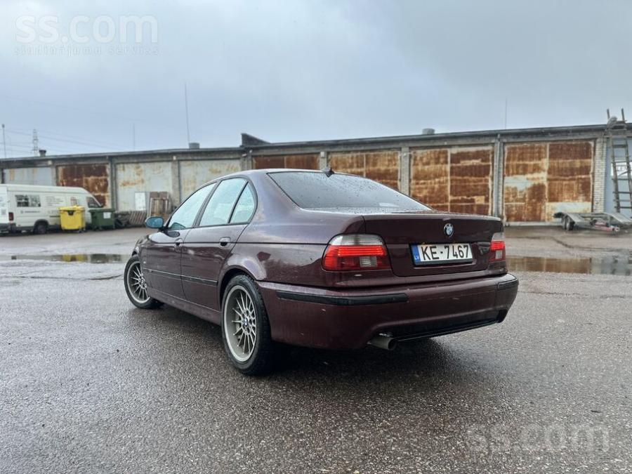 Sarkans BMW 540 1997 Rīga, ar dzinēja tilpumu 4.40 L un nobraukumu 279 tūkst. km par 7890 €, foto 4 vietnē AUTOMOTO.COM.LV