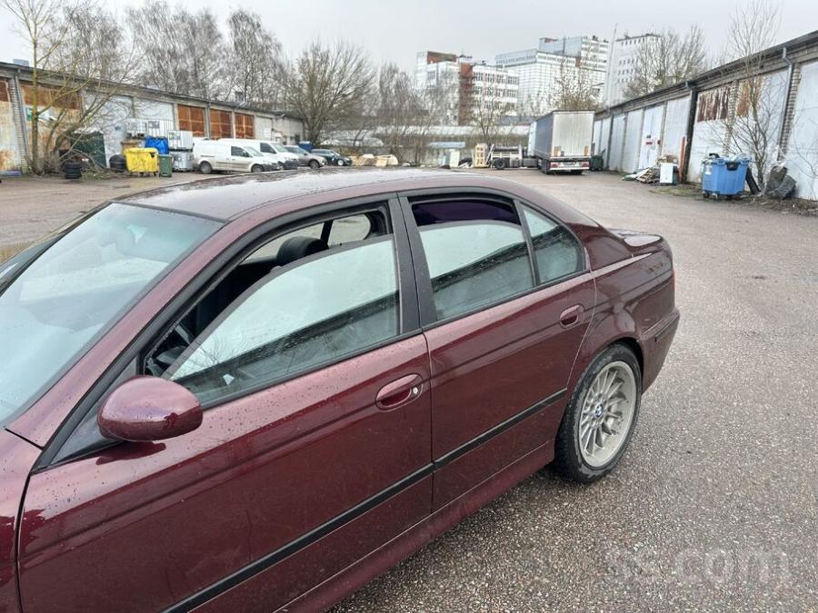 Sarkans BMW 540 1997 Rīga, ar dzinēja tilpumu 4.40 L un nobraukumu 279 tūkst. km par 7890 €, foto 6 vietnē AUTOMOTO.COM.LV