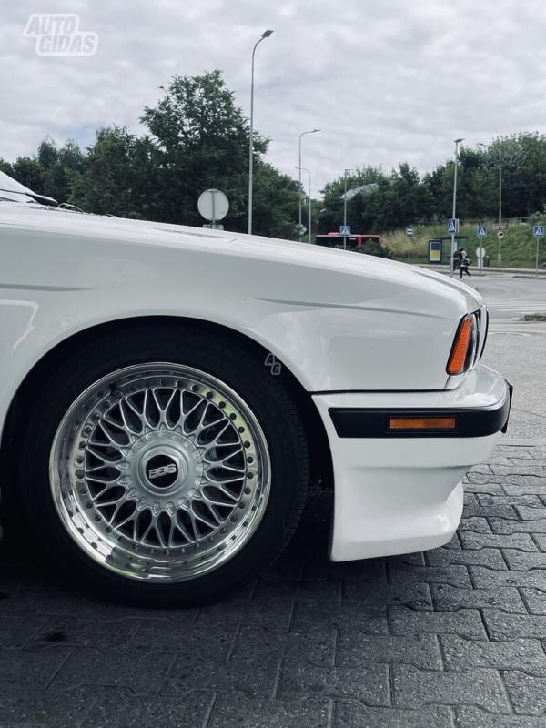 BMW 540 1995 Viļņa, ar dzinēja tilpumu 4.00 L un nobraukumu 185 tūkst. km par 15500 €, foto 1 vietnē AUTOMOTO.COM.LV