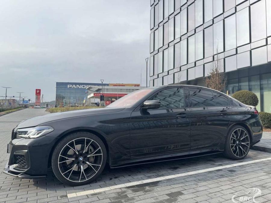 BMW 540 2018 in Vilnius, with an engine capacity of 3.00 L and mileage of 132 thousand km for 28900 €, photo 4 on AUTOMOTO.COM.LV