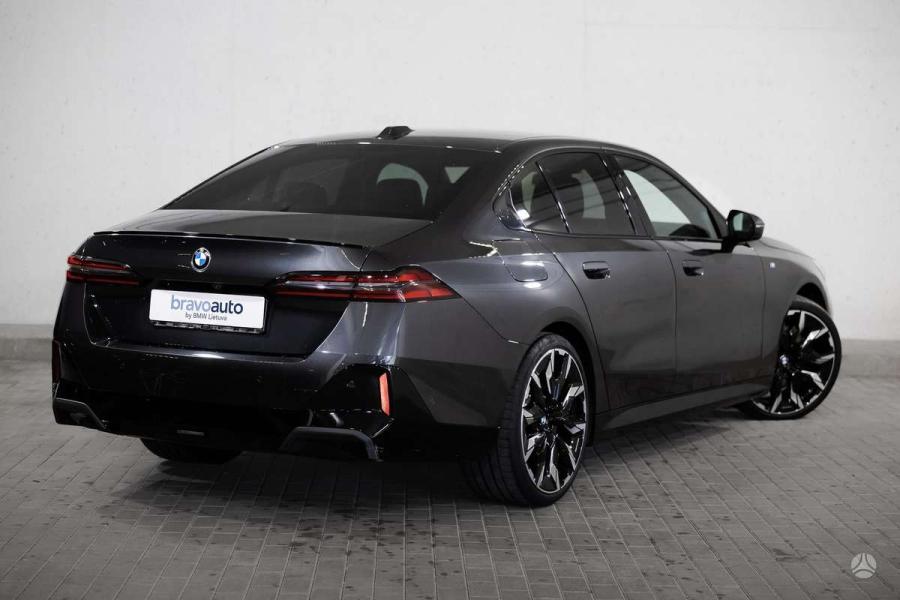 BMW 540 2025 Viļņa, ar dzinēja tilpumu 3.00 L un nobraukumu 64 tūkst. km par 65771 €, foto 10 vietnē AUTOMOTO.COM.LV