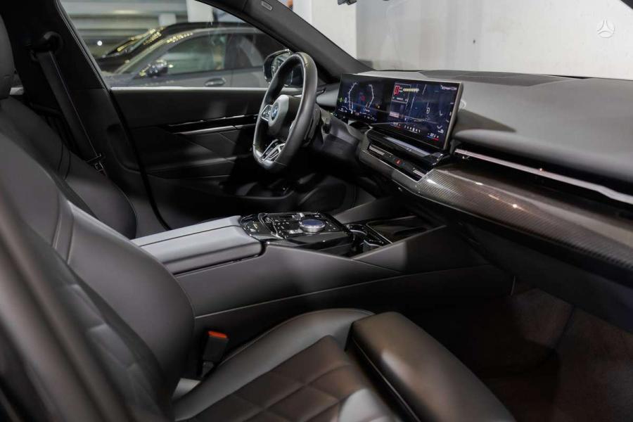 BMW 540 2025 Viļņa, ar dzinēja tilpumu 3.00 L un nobraukumu 64 tūkst. km par 65771 €, foto 20 vietnē AUTOMOTO.COM.LV