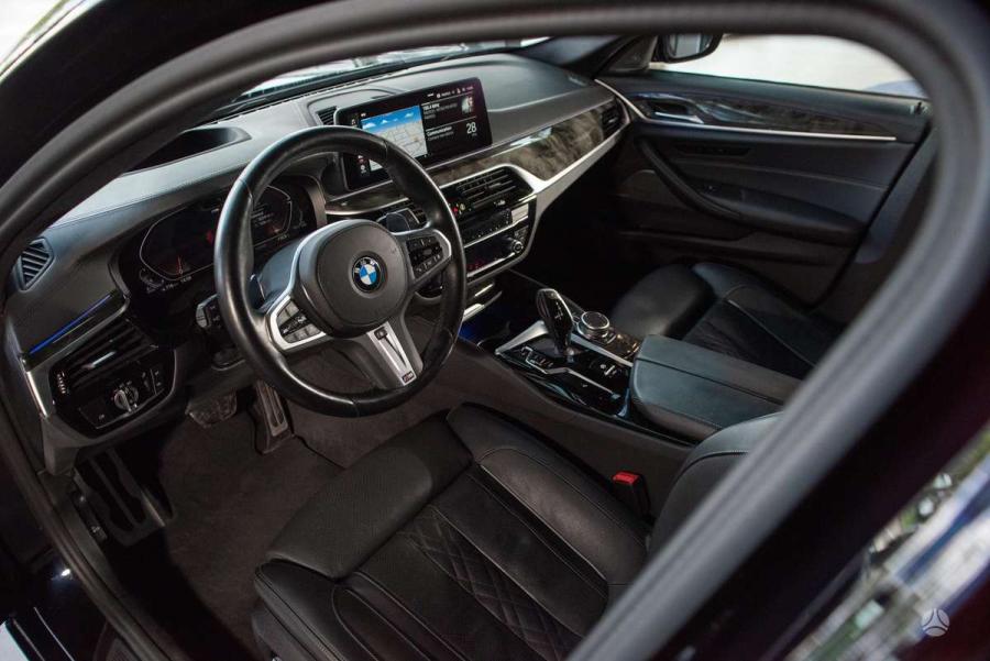 BMW 540 2022 in Kaunas, with an engine capacity of 3.00 L and mileage of 154 thousand km for 40977 €, photo 12 on AUTOMOTO.COM.LV