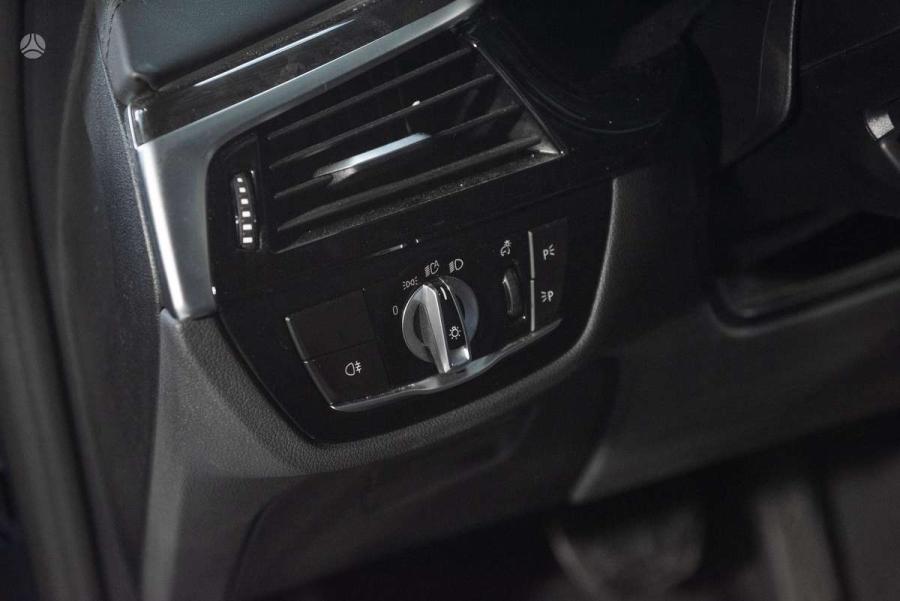 BMW 540 2022 in Kaunas, with an engine capacity of 3.00 L and mileage of 154 thousand km for 40977 €, photo 15 on AUTOMOTO.COM.LV