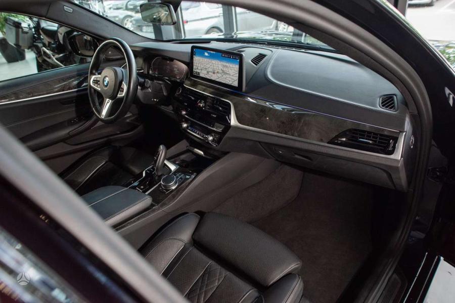 BMW 540 2022 in Kaunas, with an engine capacity of 3.00 L and mileage of 154 thousand km for 40977 €, photo 18 on AUTOMOTO.COM.LV