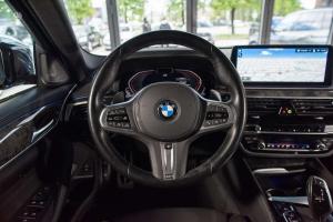 BMW 540 2022 in Kaunas, with an engine capacity of 3.00 L and mileage of 154 thousand km for 40977 €, photo 21 on AUTOMOTO.COM.LV