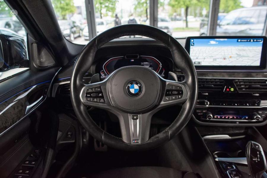 BMW 540 2022 in Kaunas, with an engine capacity of 3.00 L and mileage of 154 thousand km for 40977 €, photo 21 on AUTOMOTO.COM.LV