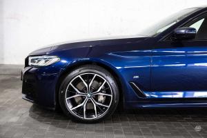 BMW 540 2022 in Vilnius, with an engine capacity of 3.00 L and mileage of 162 thousand km for 38776 €, photo 6 on AUTOMOTO.COM.LV