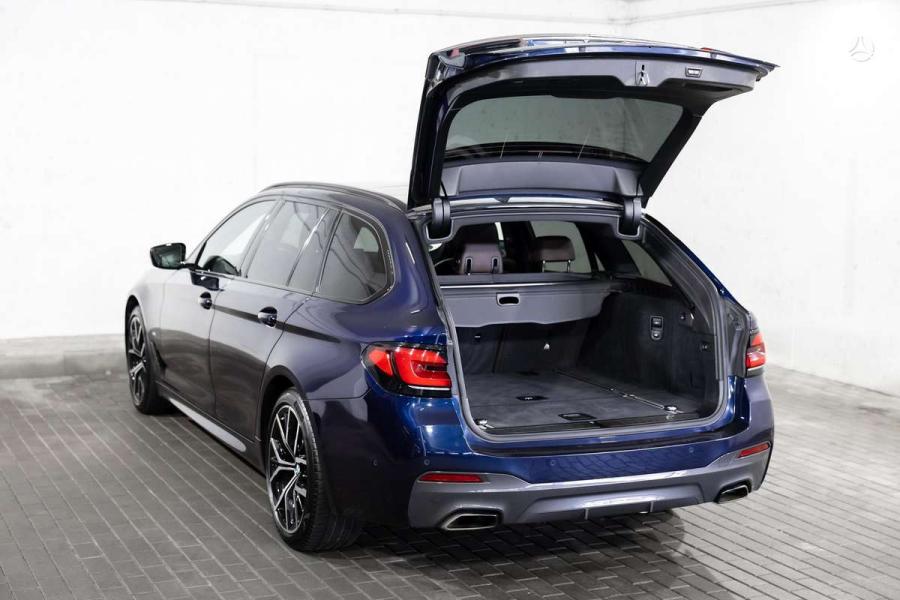 BMW 540 2022 in Vilnius, with an engine capacity of 3.00 L and mileage of 162 thousand km for 38776 €, photo 31 on AUTOMOTO.COM.LV