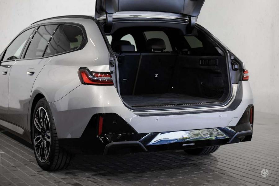 BMW 540 2025 Viļņa, ar dzinēja tilpumu 3.00 L un nobraukumu 65 tūkst. km par 61991 €, foto 13 vietnē AUTOMOTO.COM.LV