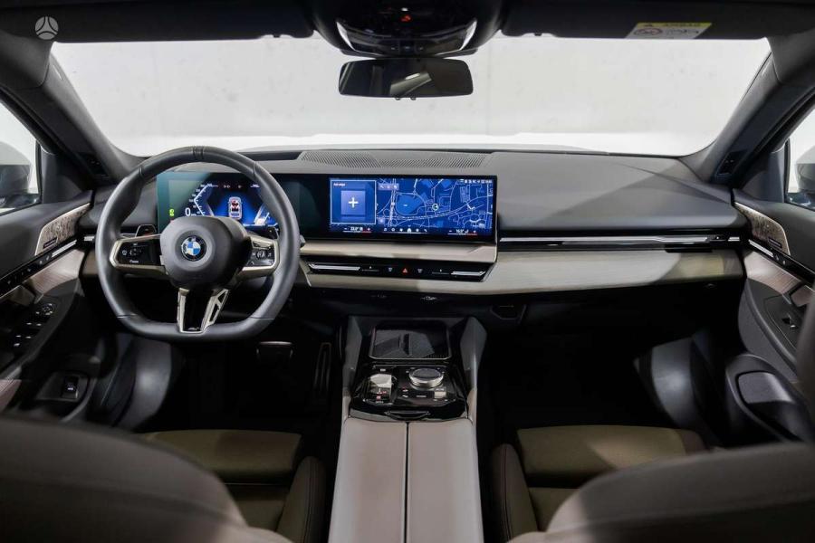BMW 540 2025 Viļņa, ar dzinēja tilpumu 3.00 L un nobraukumu 65 tūkst. km par 61991 €, foto 25 vietnē AUTOMOTO.COM.LV