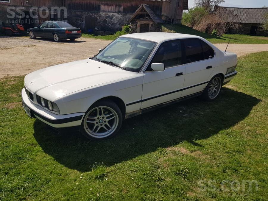 Balts BMW 540 1992 Madona, ar dzinēja tilpumu 4.00 L un nobraukumu 280 tūkst. km par 5000 €, foto 1 vietnē AUTOMOTO.COM.LV