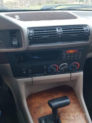 Balts BMW 540 1992 Madona, ar dzinēja tilpumu 4.00 L un nobraukumu 280 tūkst. km par 5000 €, foto 7 vietnē AUTOMOTO.COM.LV