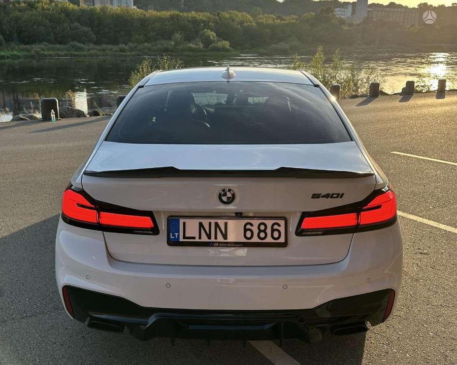 Balts BMW 540 2017 Kauņa, ar dzinēja tilpumu 3.00 L un nobraukumu 262 tūkst. km par 24999 €, foto 8 vietnē AUTOMOTO.COM.LV