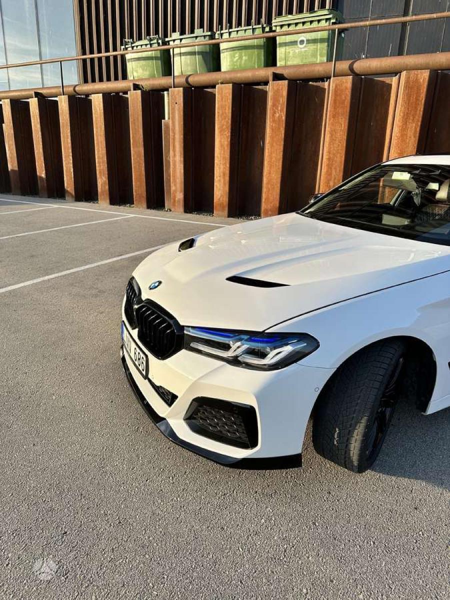 Balts BMW 540 2017 Kauņa, ar dzinēja tilpumu 3.00 L un nobraukumu 262 tūkst. km par 24999 €, foto 14 vietnē AUTOMOTO.COM.LV