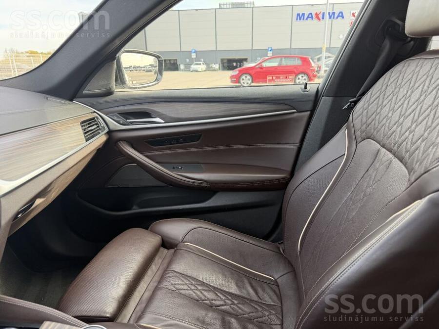 Balts BMW 540 2017 Rīga, ar dzinēja tilpumu 3.00 L un nobraukumu 155 tūkst. km par 28900 €, foto 10 vietnē AUTOMOTO.COM.LV