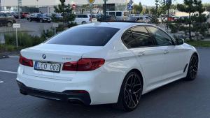White BMW 540 2017 in Vilnius, with an engine capacity of 3.00 L and mileage of 140 thousand km for 25500 €, photo 6 on AUTOMOTO.COM.LV