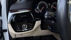 White BMW 540 2017 in Vilnius, with an engine capacity of 3.00 L and mileage of 140 thousand km for 25500 €, photo 17 on AUTOMOTO.COM.LV