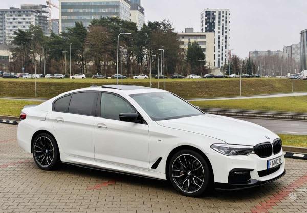 White BMW 540 2018 in Vilnius, with an engine capacity of 3.00 L and mileage of 140 thousand km for 28500 €, photo 8 on AUTOMOTO.COM.LV