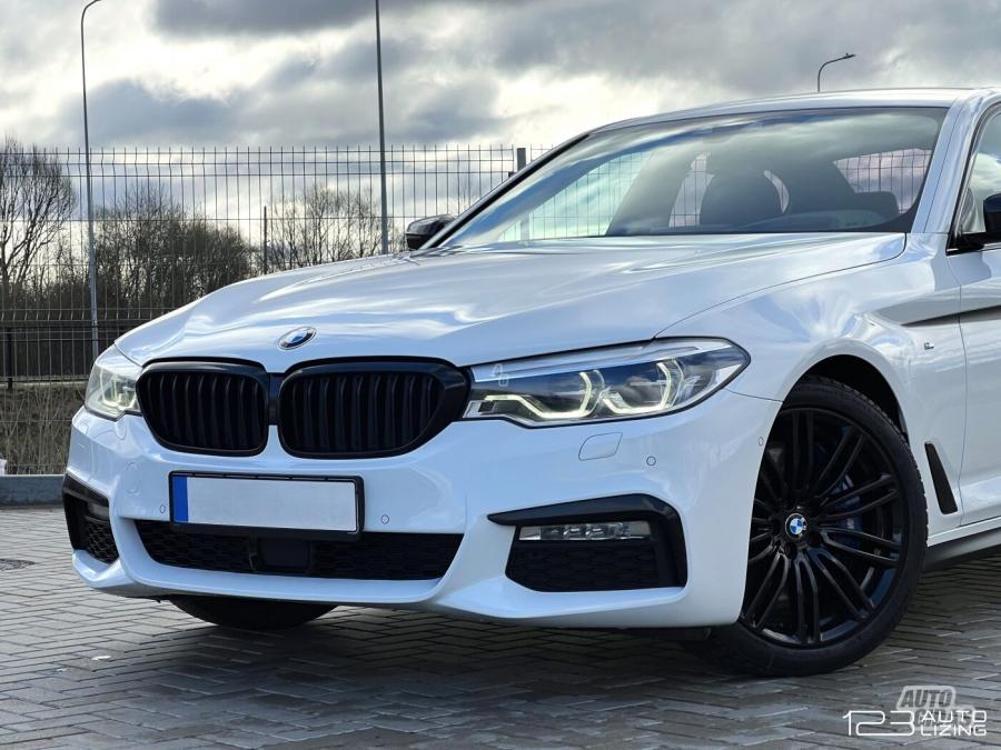 White BMW 540 2018 in Taurage, with an engine capacity of 3.00 L and mileage of 247 thousand km for 25999 €, photo 3 on AUTOMOTO.COM.LV