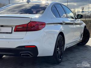 White BMW 540 2018 in Taurage, with an engine capacity of 3.00 L and mileage of 247 thousand km for 25999 €, photo 13 on AUTOMOTO.COM.LV