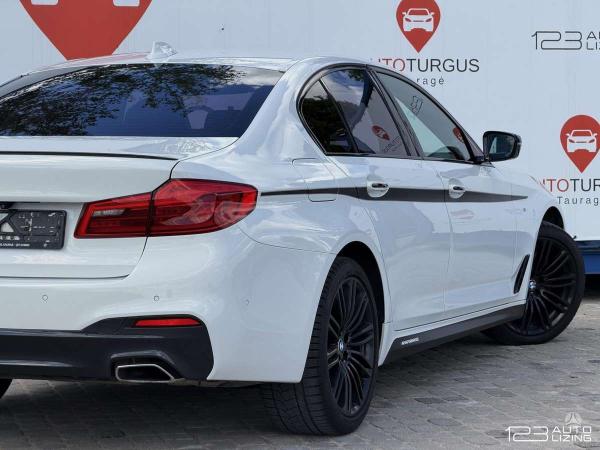 White BMW 540 2018 in Taurage, with an engine capacity of 3.00 L and mileage of 247 thousand km for 21990 €, photo 10 on AUTOMOTO.COM.LV