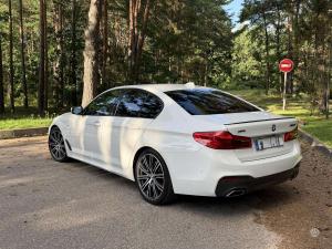 White BMW 540 2018 in Kaunas, with an engine capacity of 2.99 L and mileage of 169 thousand km for 28500 €, photo 3 on AUTOMOTO.COM.LV