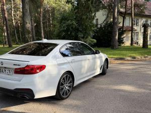 White BMW 540 2018 in Kaunas, with an engine capacity of 2.99 L and mileage of 169 thousand km for 28500 €, photo 4 on AUTOMOTO.COM.LV