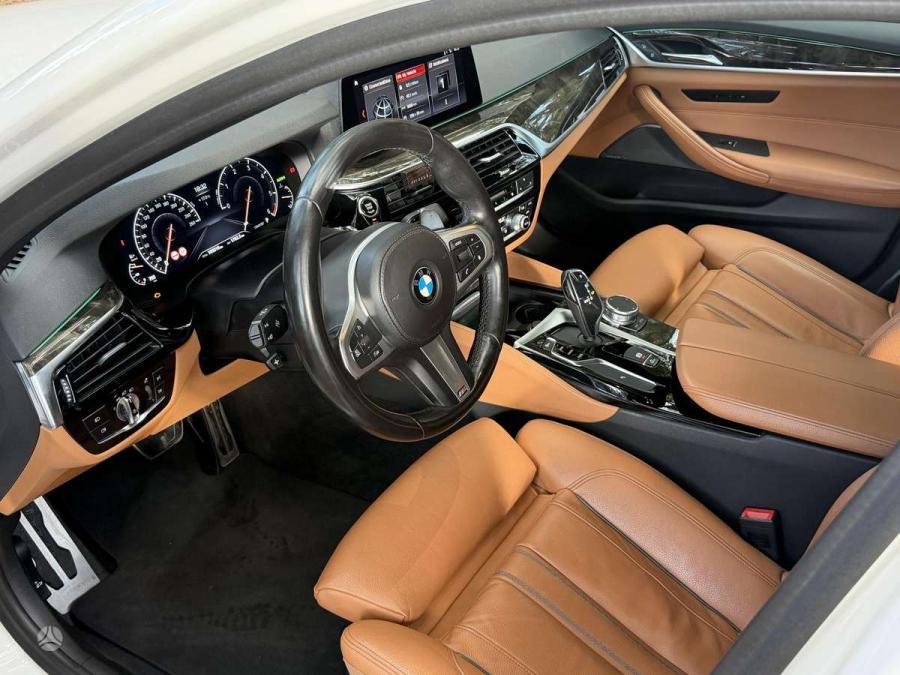 White BMW 540 2018 in Kaunas, with an engine capacity of 2.99 L and mileage of 169 thousand km for 28500 €, photo 15 on AUTOMOTO.COM.LV