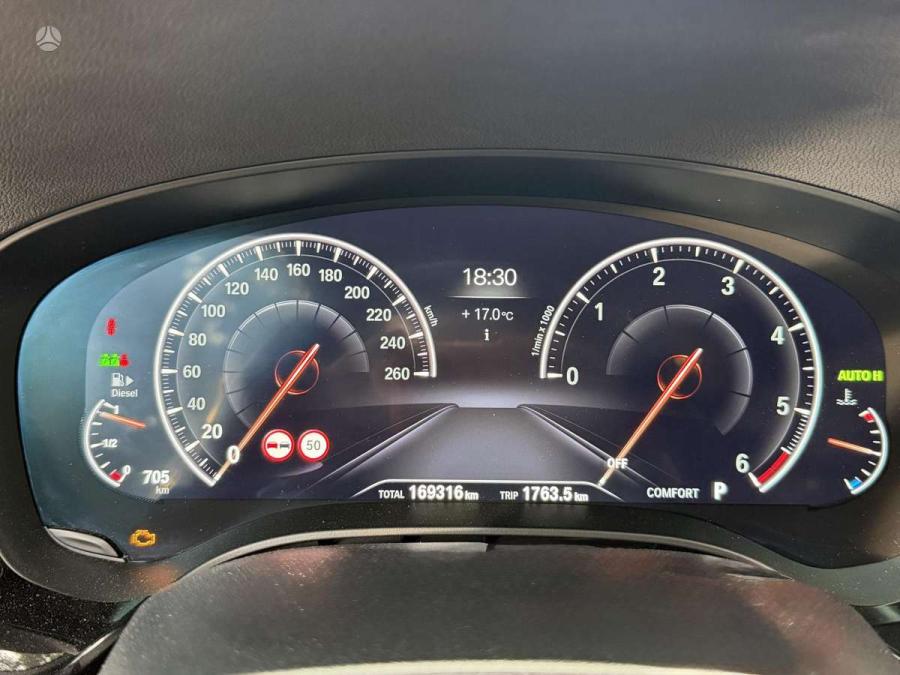 White BMW 540 2018 in Kaunas, with an engine capacity of 2.99 L and mileage of 169 thousand km for 28500 €, photo 19 on AUTOMOTO.COM.LV